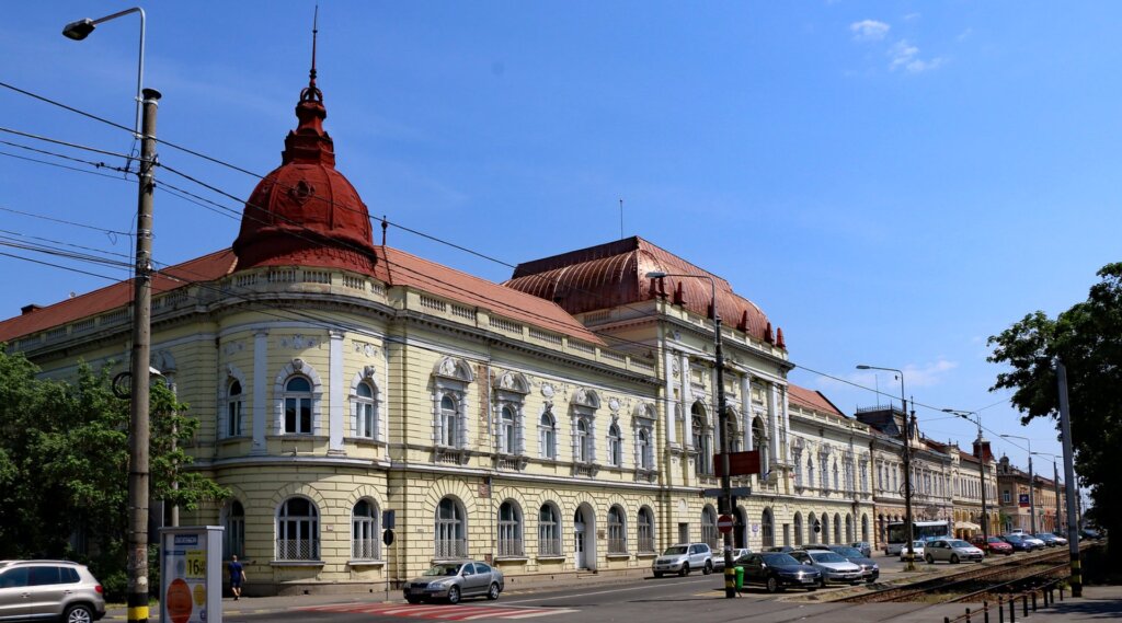Why Study at Oradea Medical University ? - Medlink Students