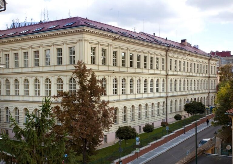 Charles University First Faculty of Medicine - Medlink Students