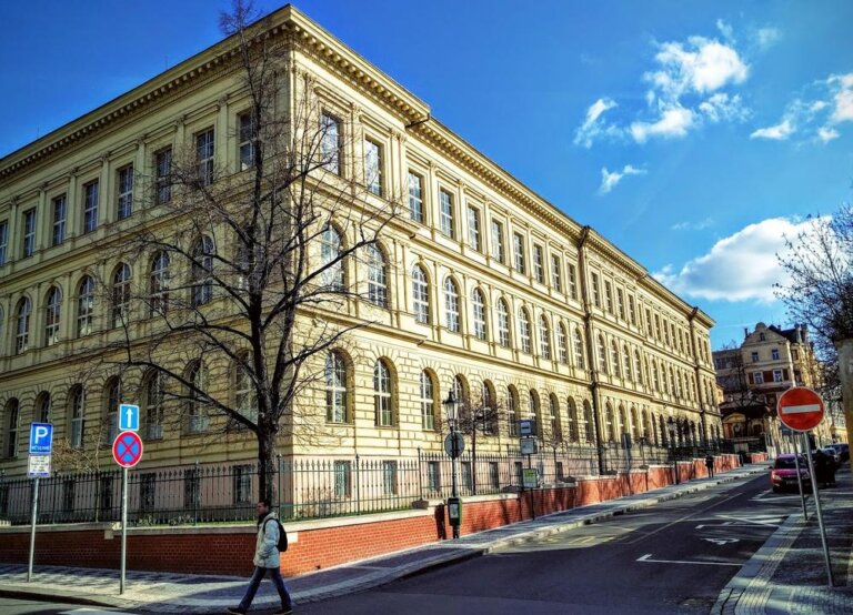 Charles University First Faculty of Medicine - Medlink Students