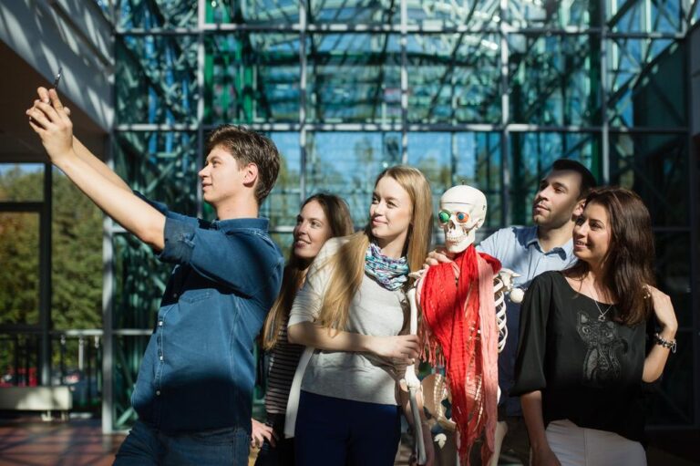 Adam Mickiewicz University in Poznan - Medlink Students